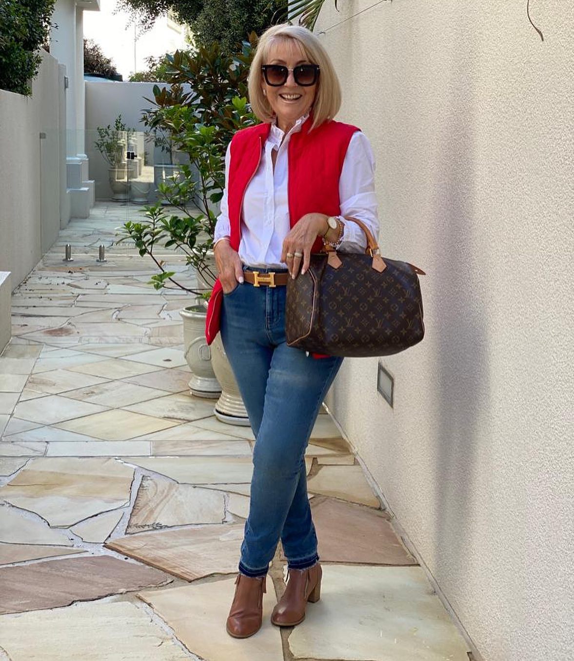 Cómo vestir casual pero elegante mujer de 50 años - Esmilna Castillo
