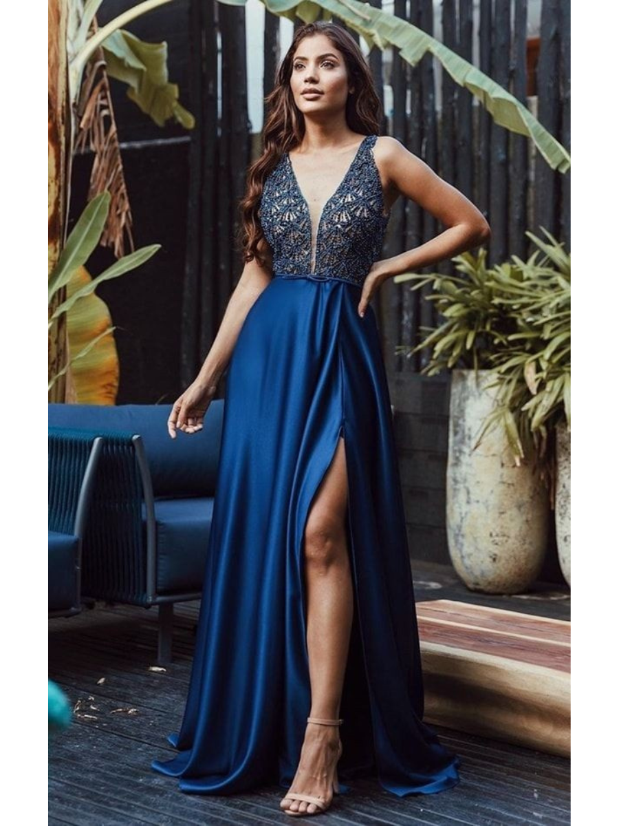 ¿Cómo Combinar Un Vestido Azul Marino? 10 Opciones increíbles