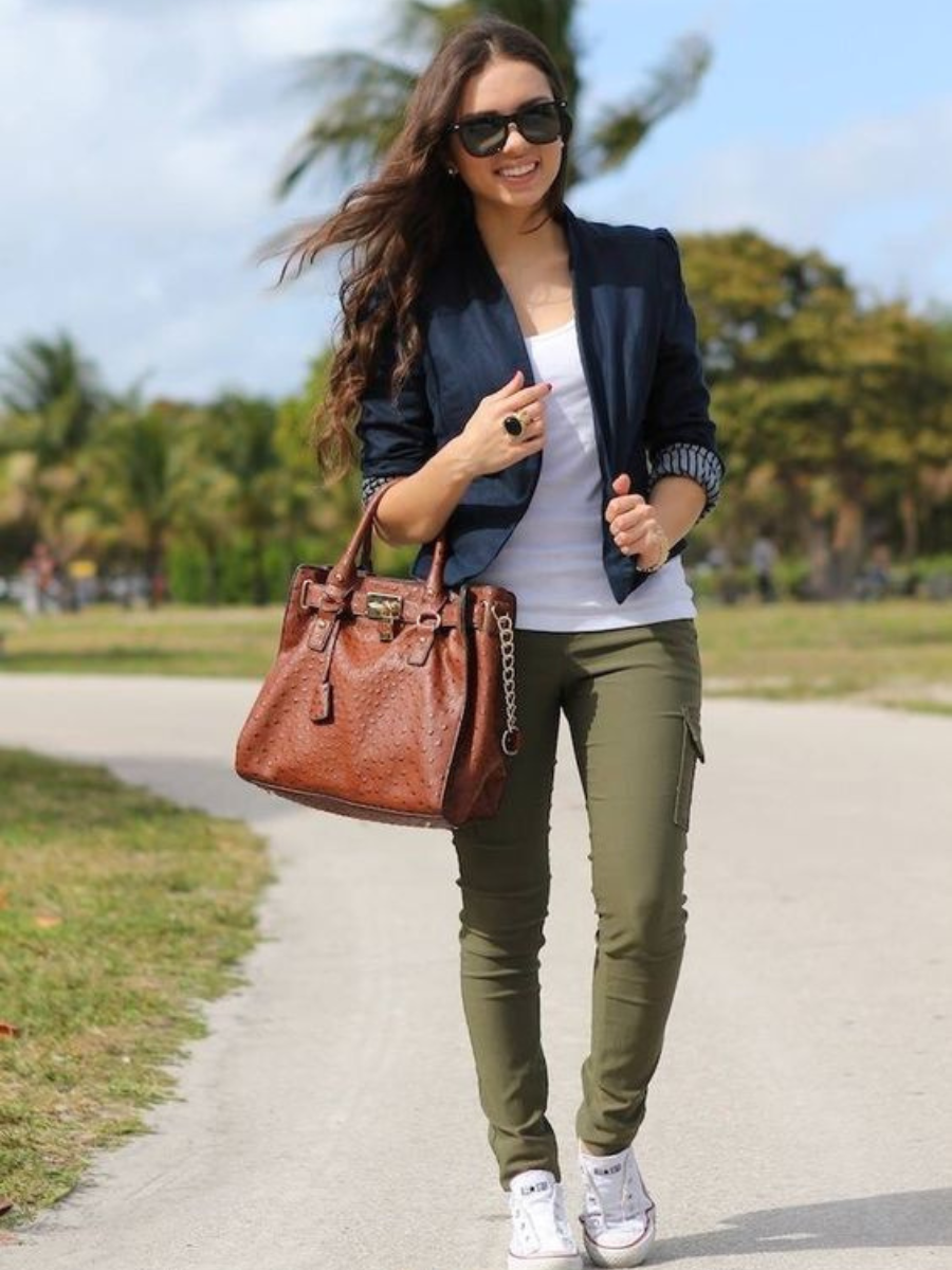 AQUÍ TE ENSEÑAMOS COMO COMBINAR UN PANTALÓN VERDE - Siempre Saludable